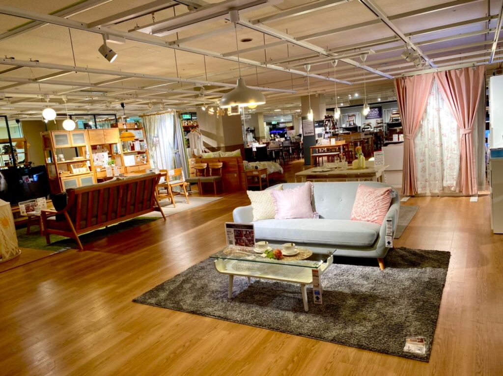 Finding Cheap House Items in Japan – SUGEE